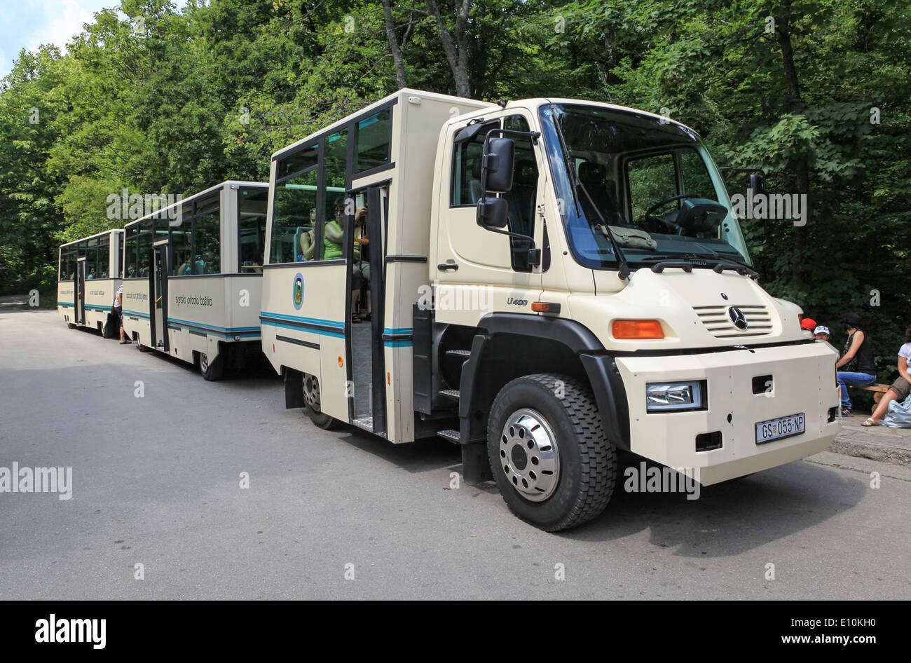 Car park shuttle bus hi-res stock photography and images - Alamy