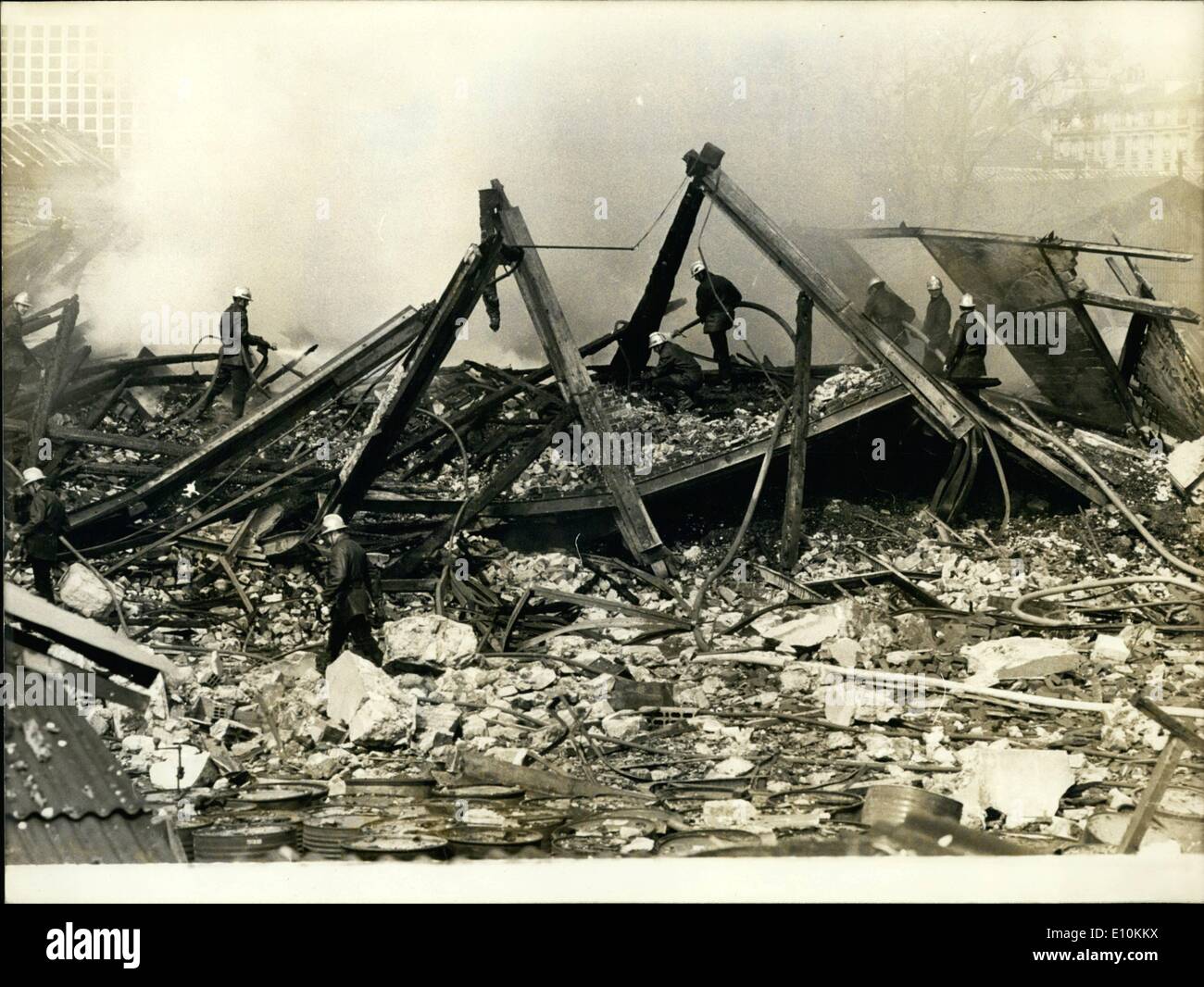 Black powder factory hi-res stock photography and images - Alamy