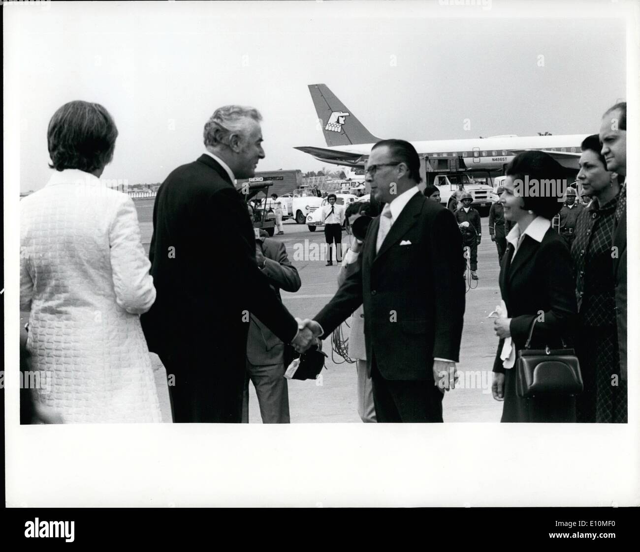 Gough whitlam 1973 hi-res stock photography and images - Alamy