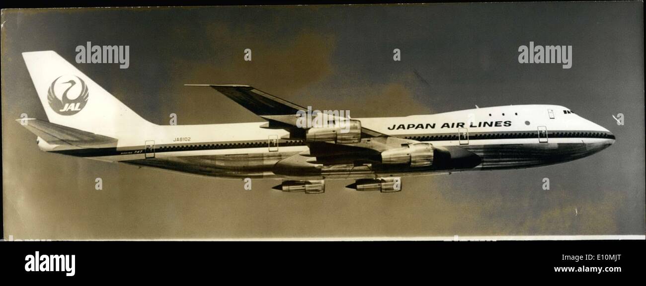 1973 japan air lines boeing 747 hi-res stock photography and images - Alamy