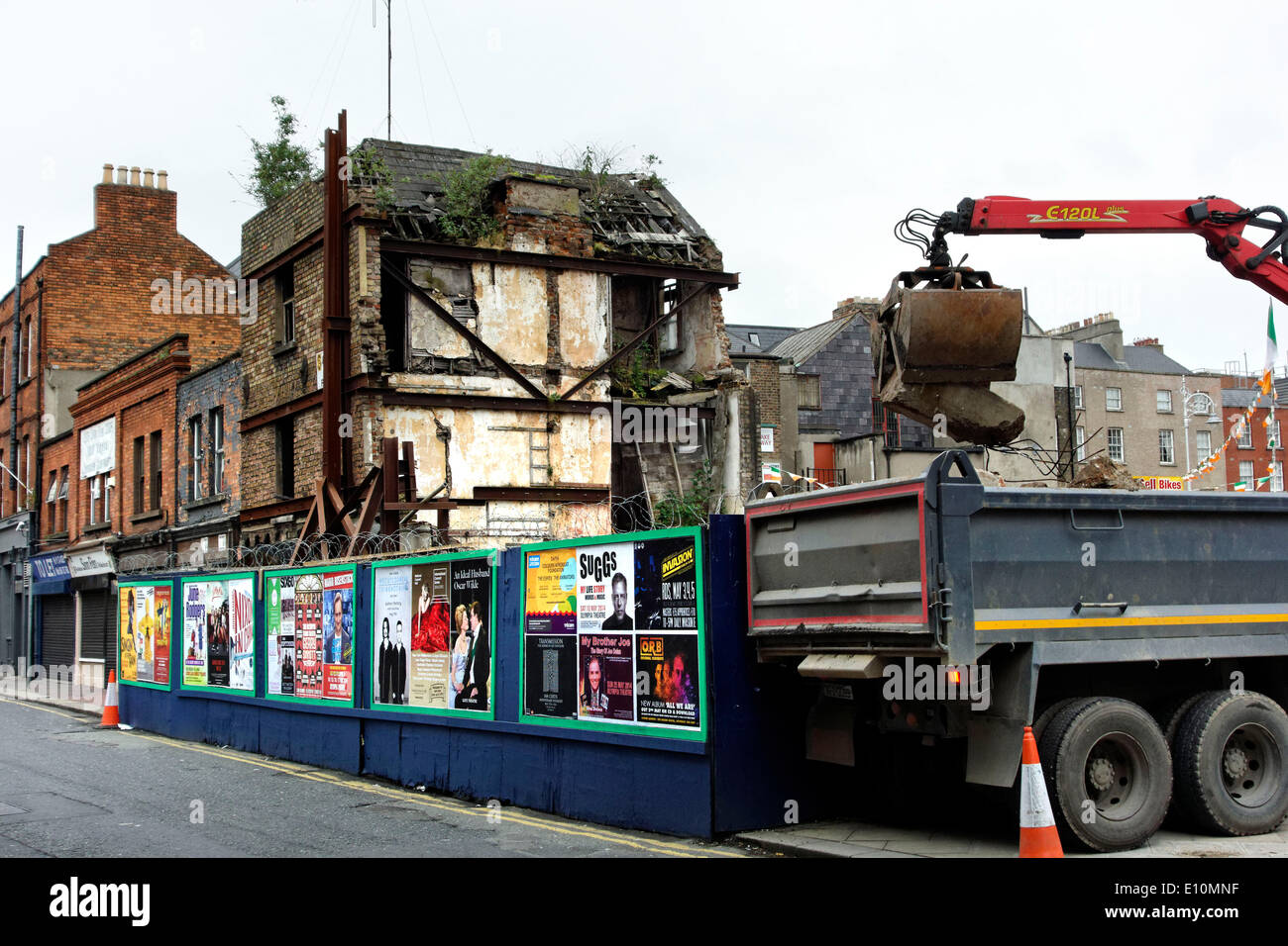 Demolished building dublin hi-res stock photography and images - Alamy