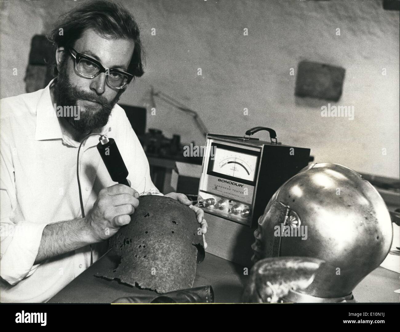 Aug. 08, 1973 - Wat It iron or Steal?: Alan Williams and E. Heer from ...