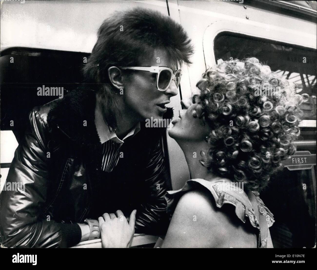 David bowie 1973 hi-res stock photography and images - Alamy