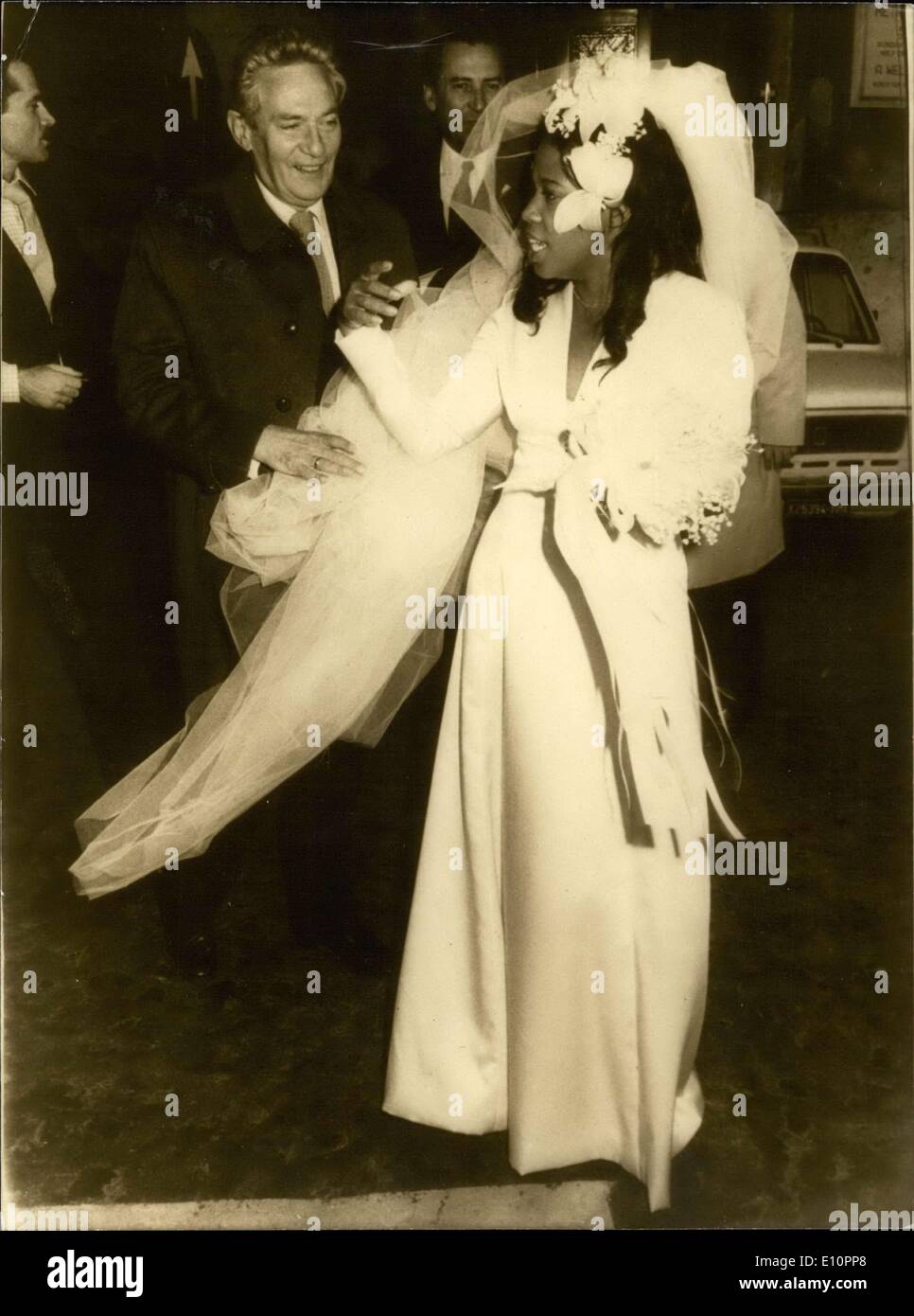 Nov. 14, 1973 - British actor Peter Finch married 30 year-old Eletha ...