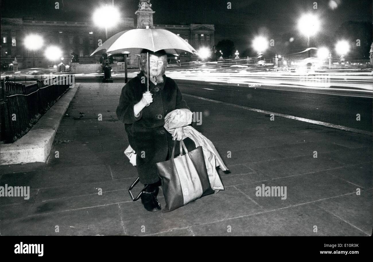 Dec. 12, 1973 - One of the first sightseers to arrive outside the ...