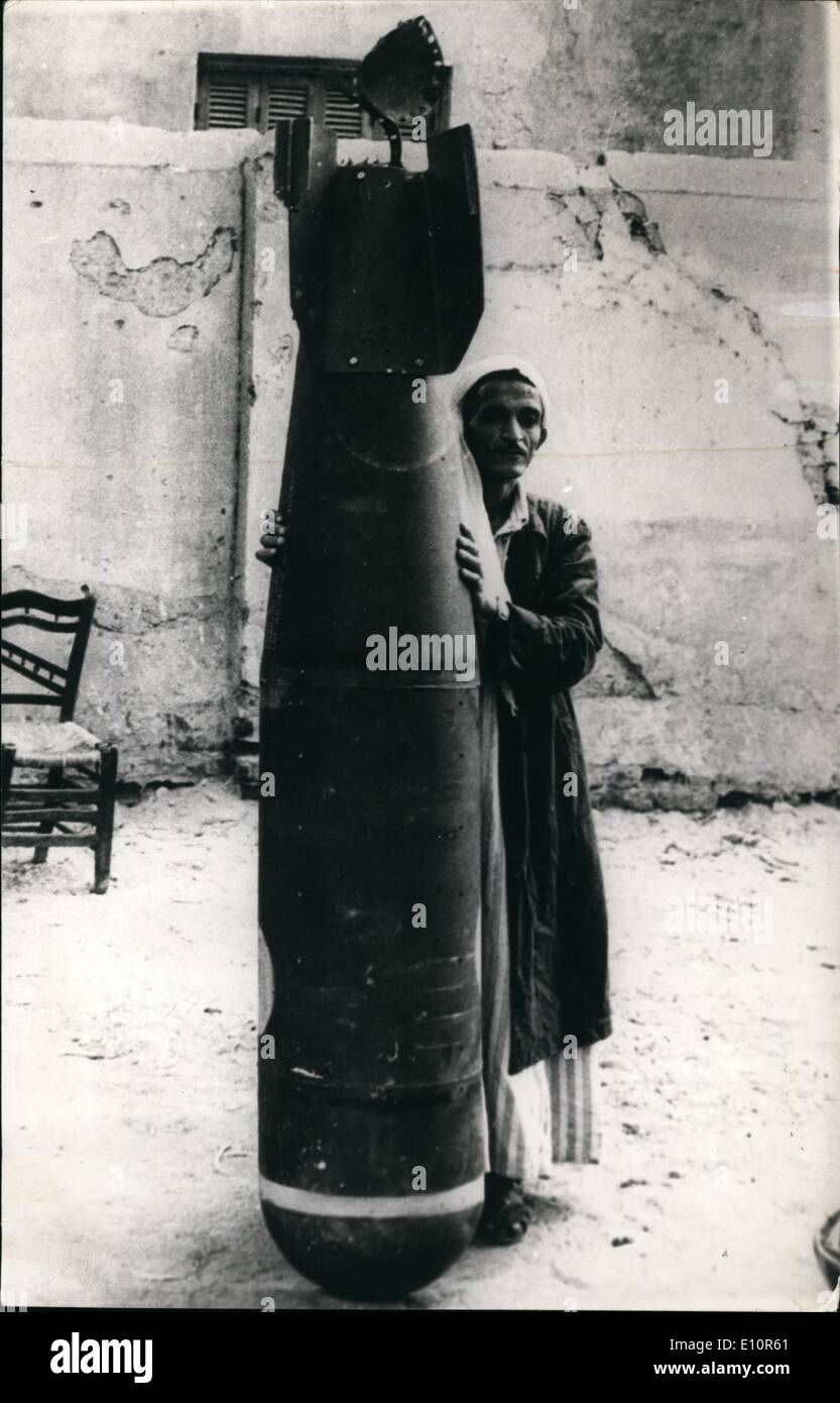 Arab weapon hi-res stock photography and images - Alamy