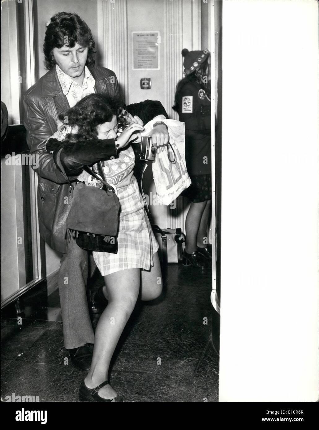 Oct. 10, 1973 - Osmond Brothers leave for Manchester, fans beiege hotel ...