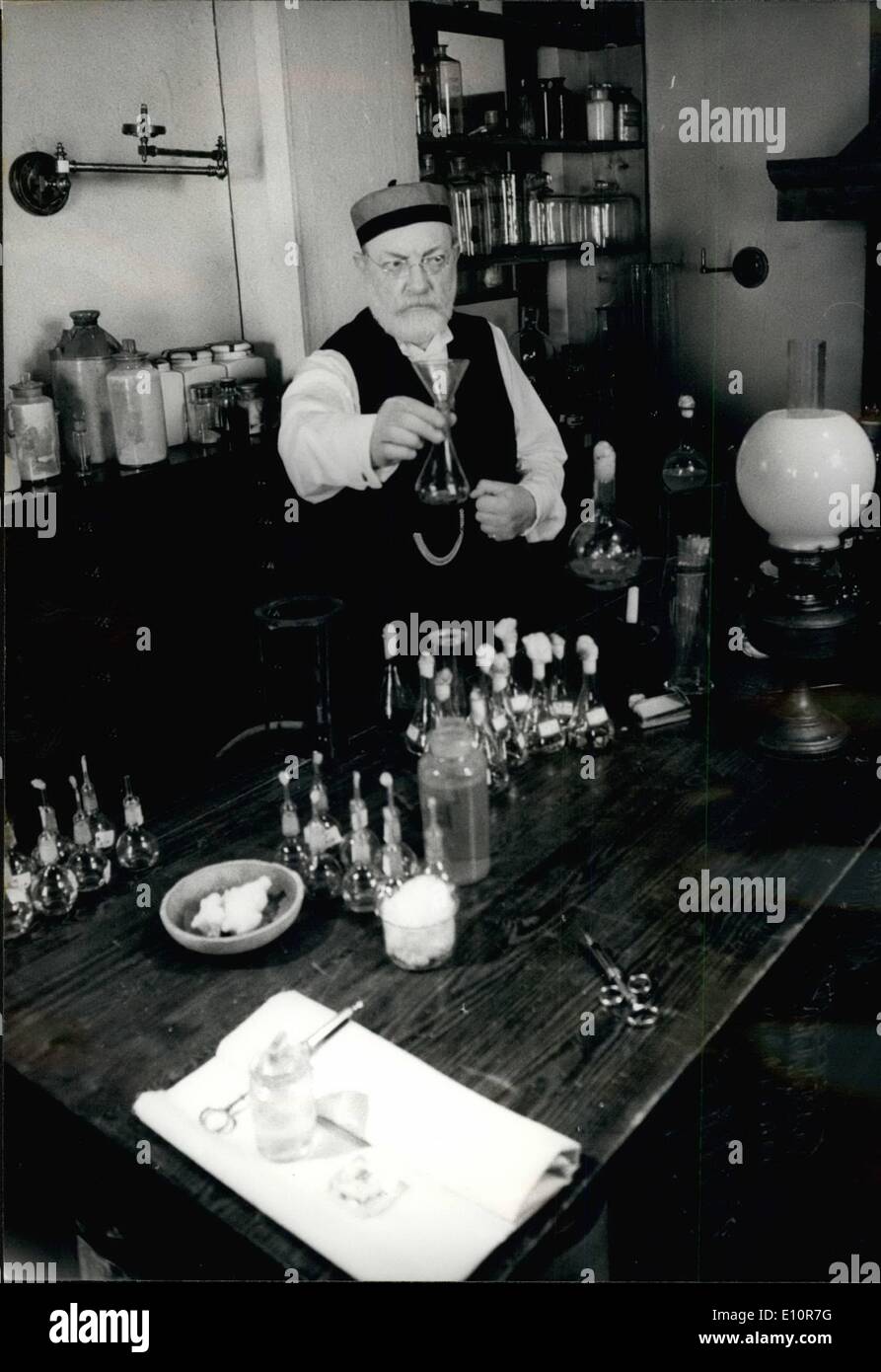 Uncanny bbc hi-res stock photography and images - Alamy