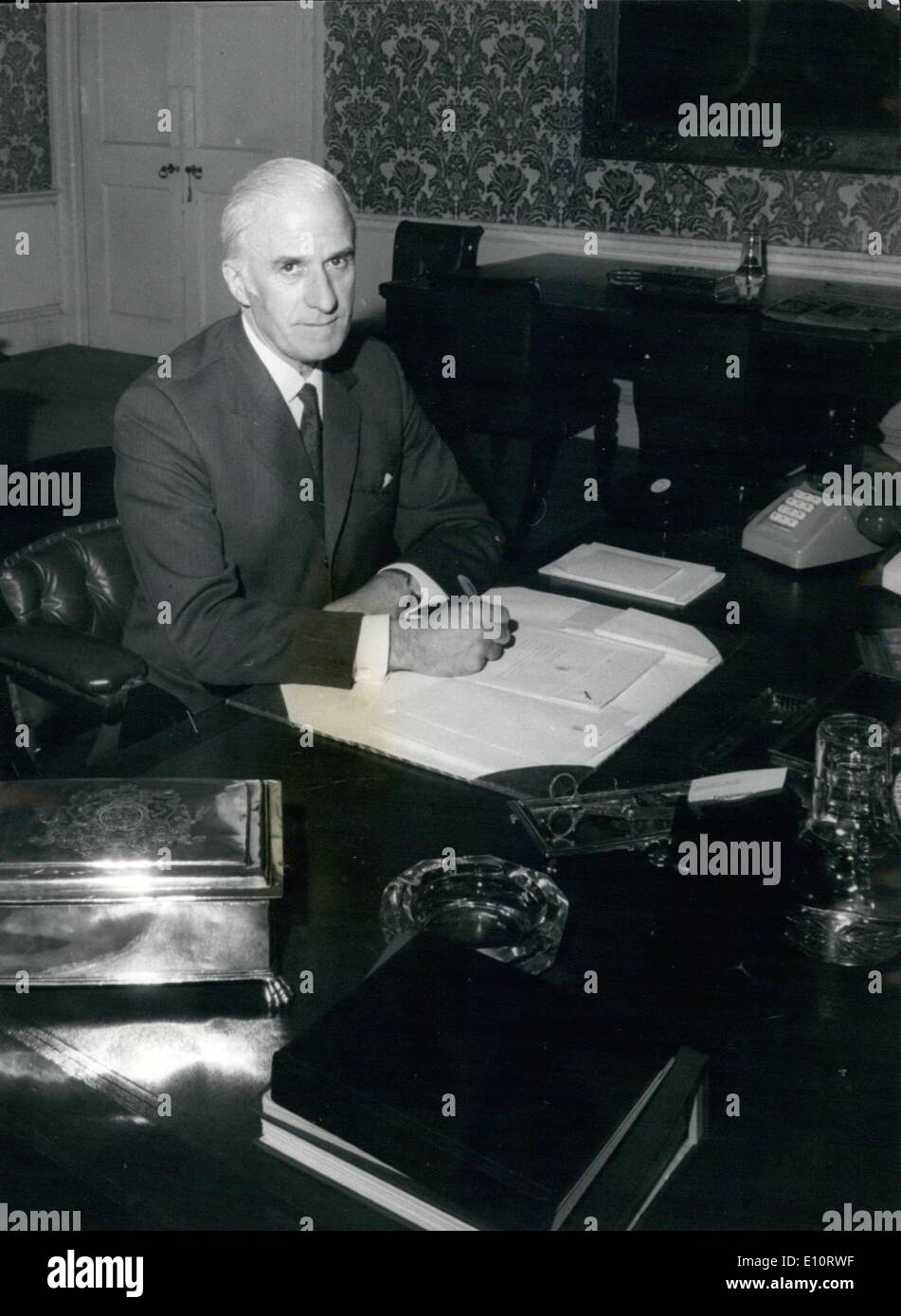 Edward short hi-res stock photography and images - Alamy