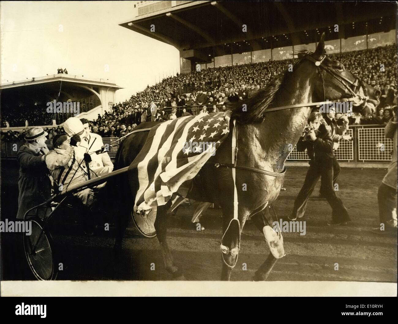 American mare wins prix damerique hi-res stock photography and images ...
