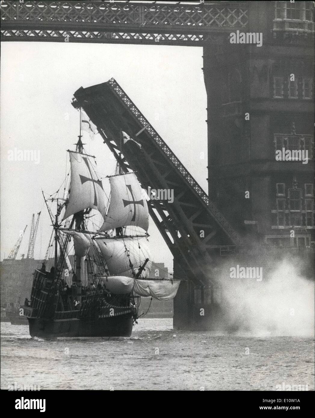 Drakes Ship High Resolution Stock Photography and Images - Alamy