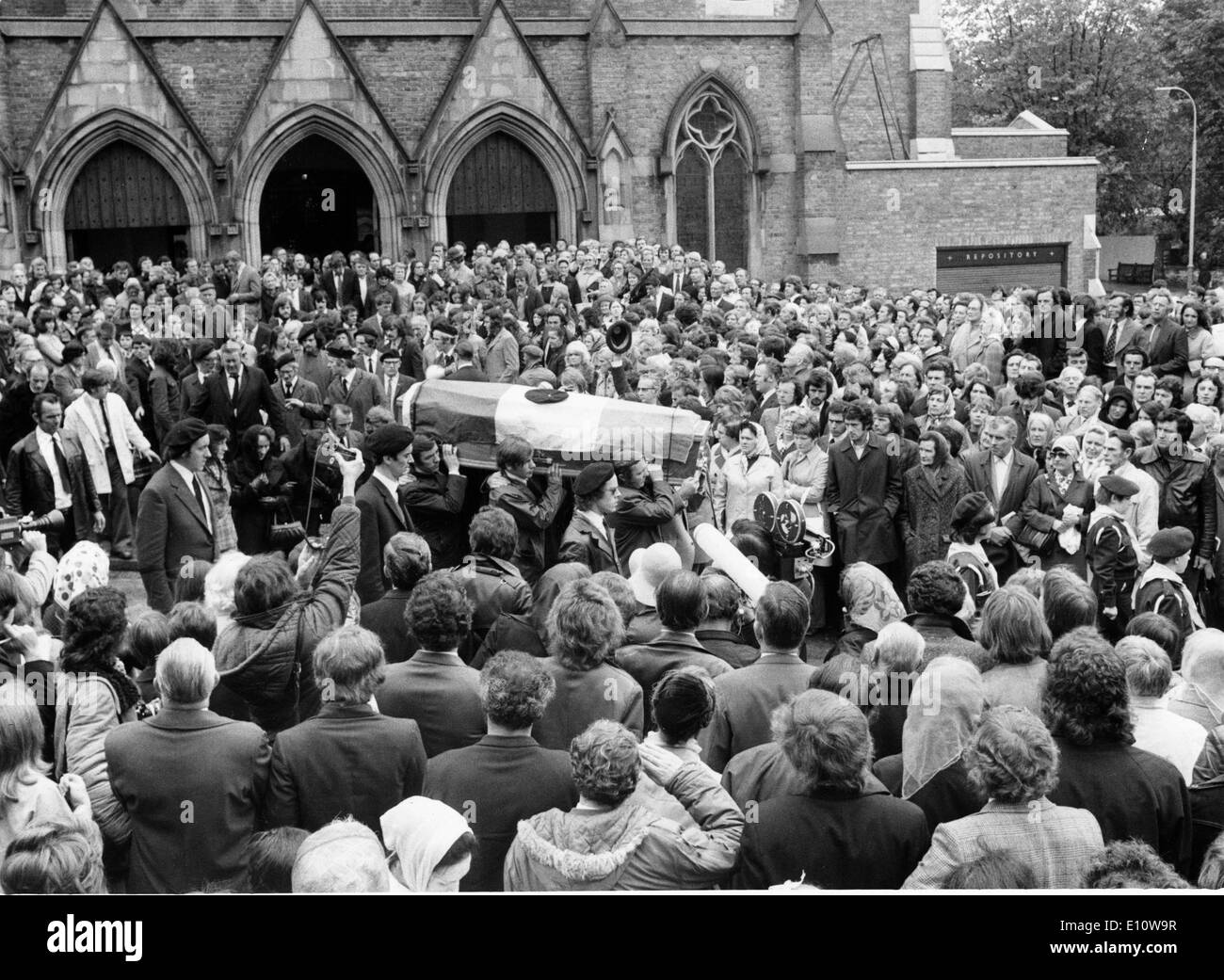 Michael Gaughan, the Irish robber, died after his 65-day hunger strike ...