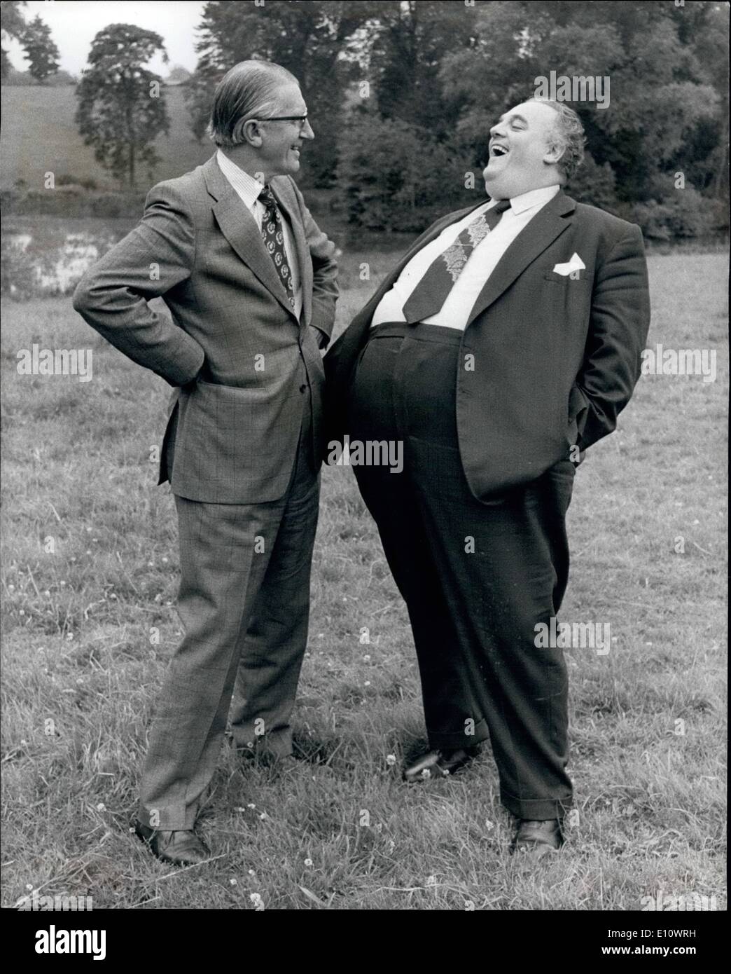 Jul. 07, 1974 - Liberal M.P.'s Gather at Kiddington Hall For a Private ...