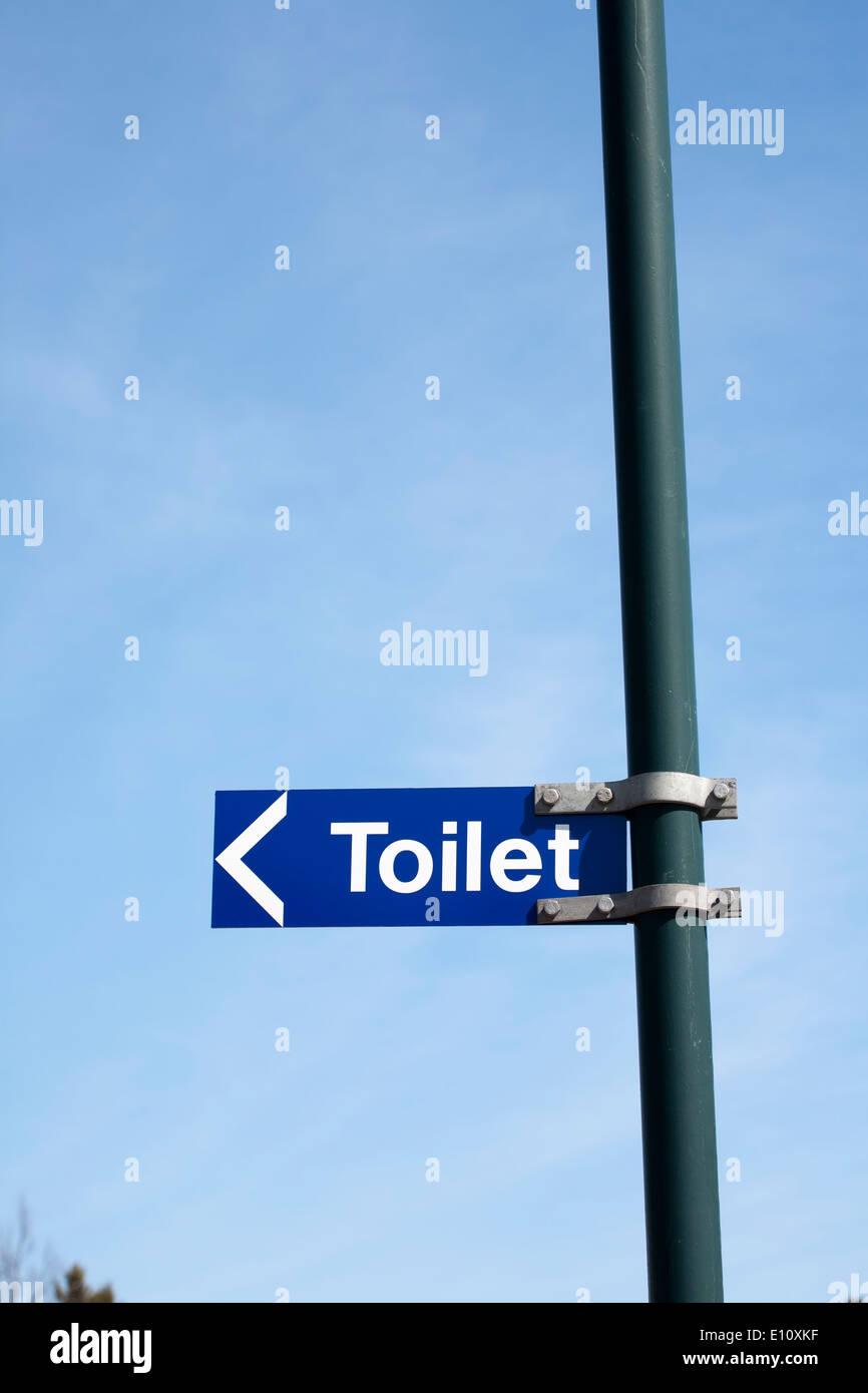 Outside toilet sign hi-res stock photography and images - Alamy