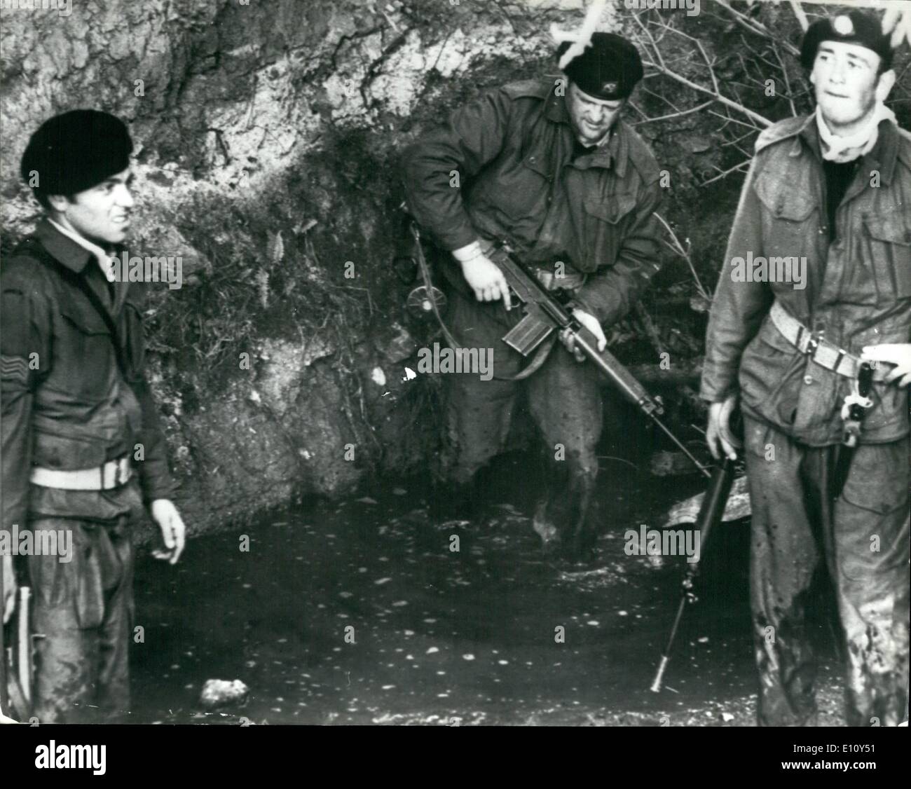 Aug. 08, 1974 - Hunt for IRA escapers: Hundreds of police and soldiers ...