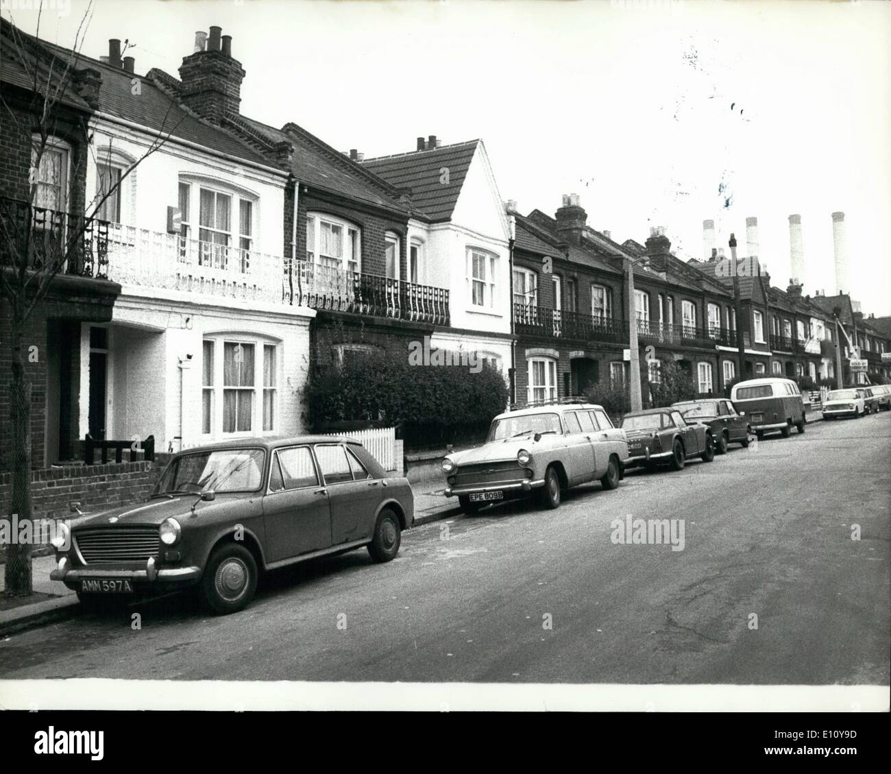 Lower middle class hi-res stock photography and images - Alamy