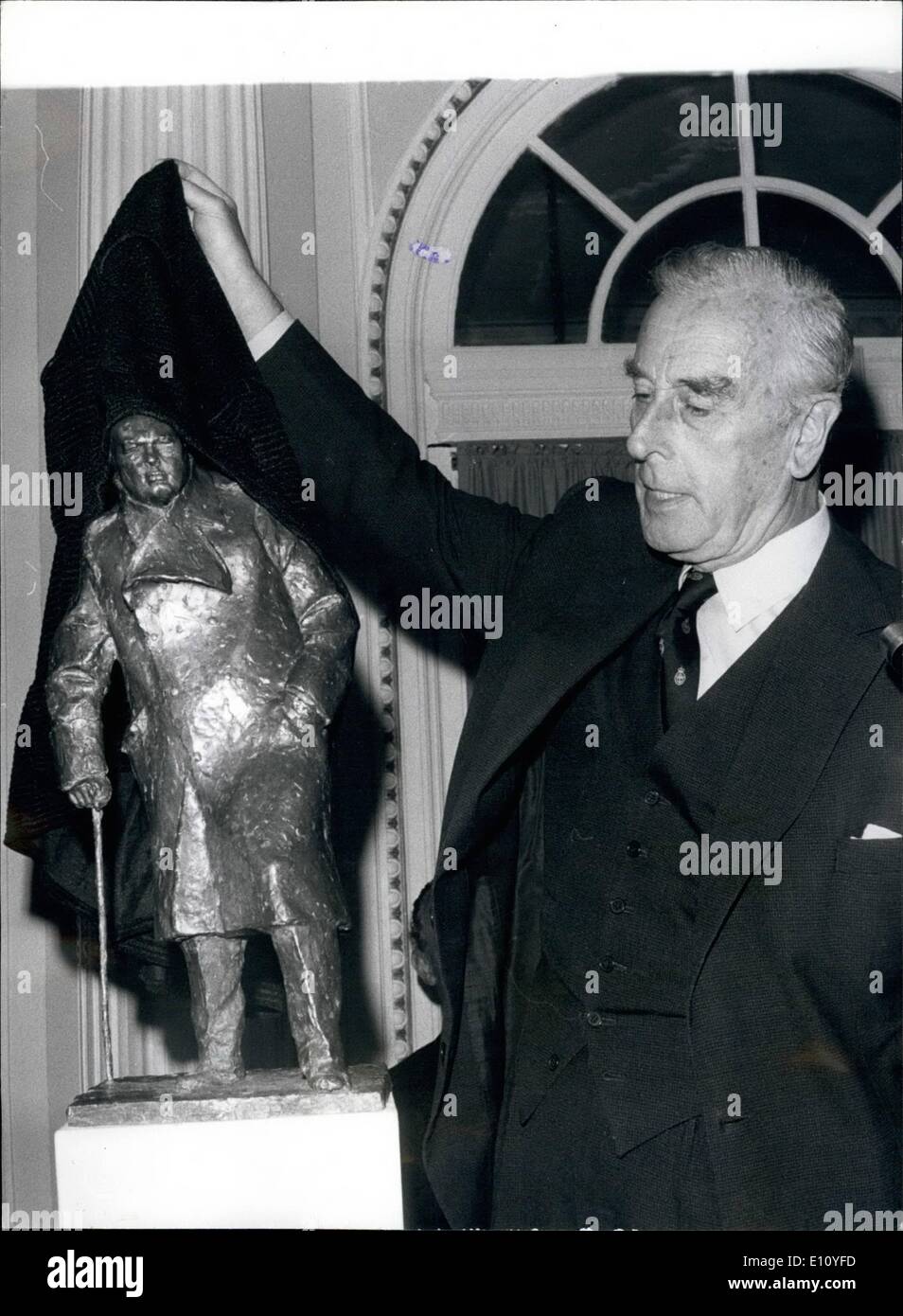 Sep. 09, 1974 - Earl Mountbatten Of Burma Unveils The First Replica Of ...