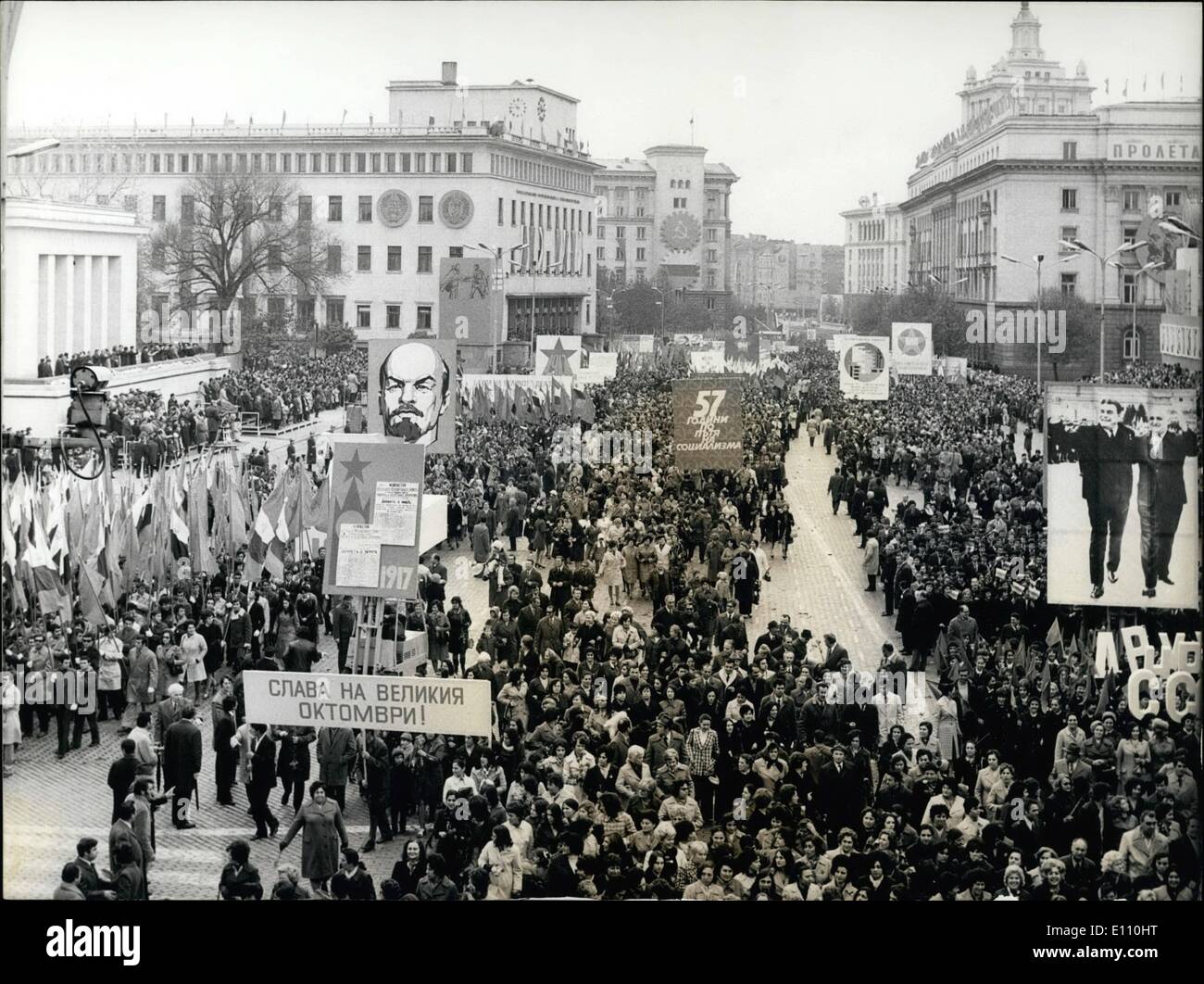 October revolution parade hi-res stock photography and images - Alamy