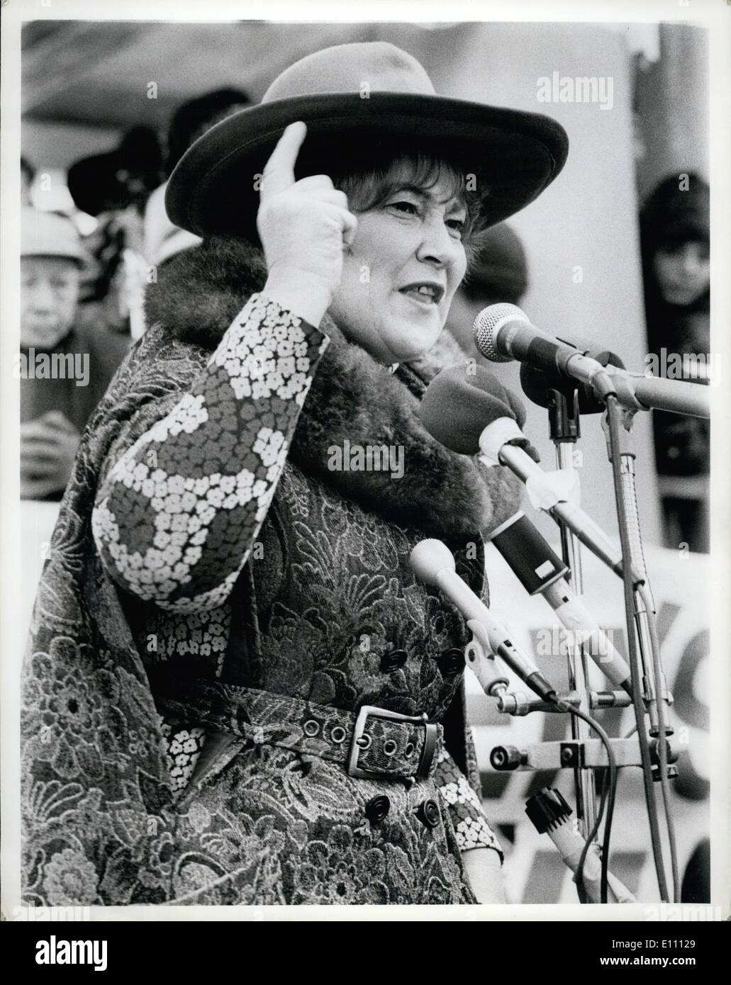 Bella abzug march hi-res stock photography and images - Alamy