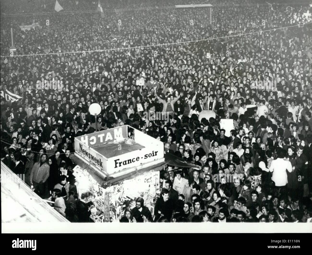 Dec. 12, 1974 - Greeks celebrate the outcome of the referendum : Exiled ...
