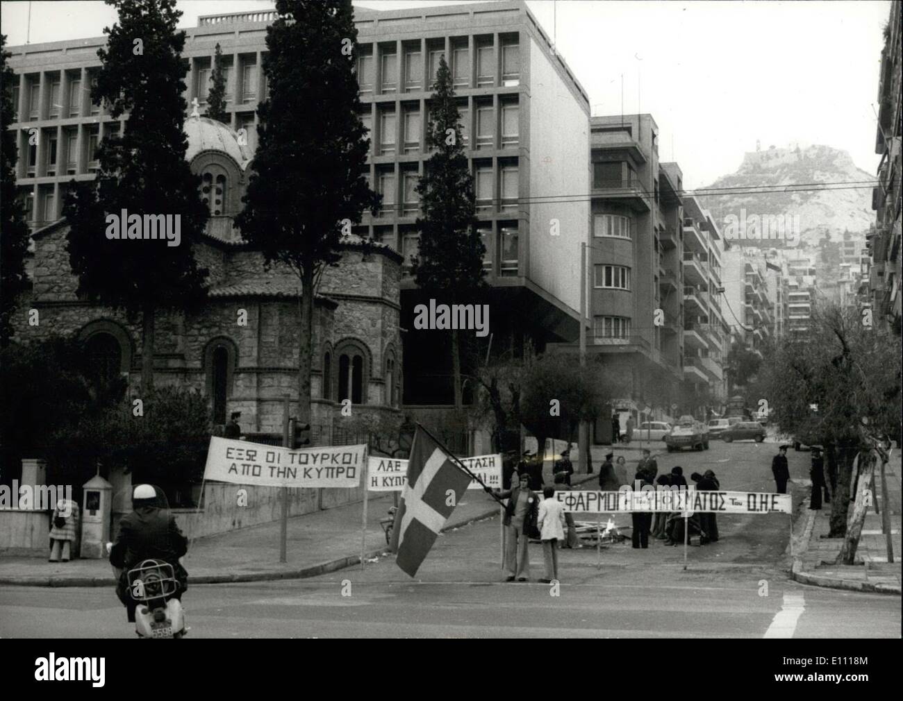British embassy hi-res stock photography and images - Alamy