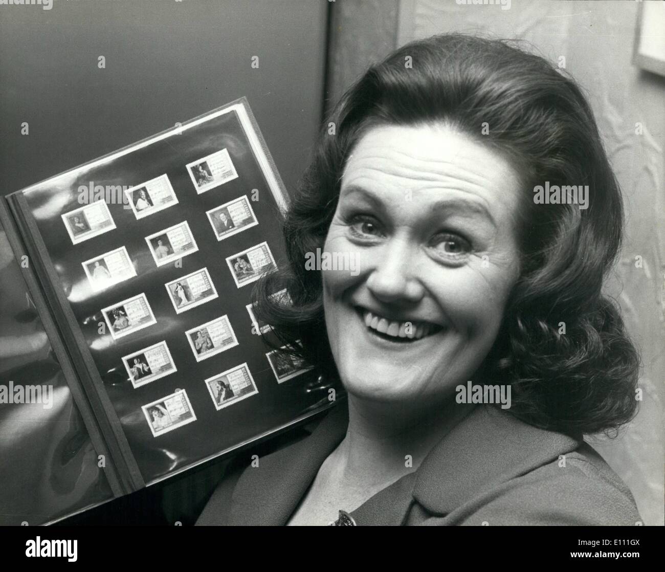 Australian opera singer hi-res stock photography and images - Alamy