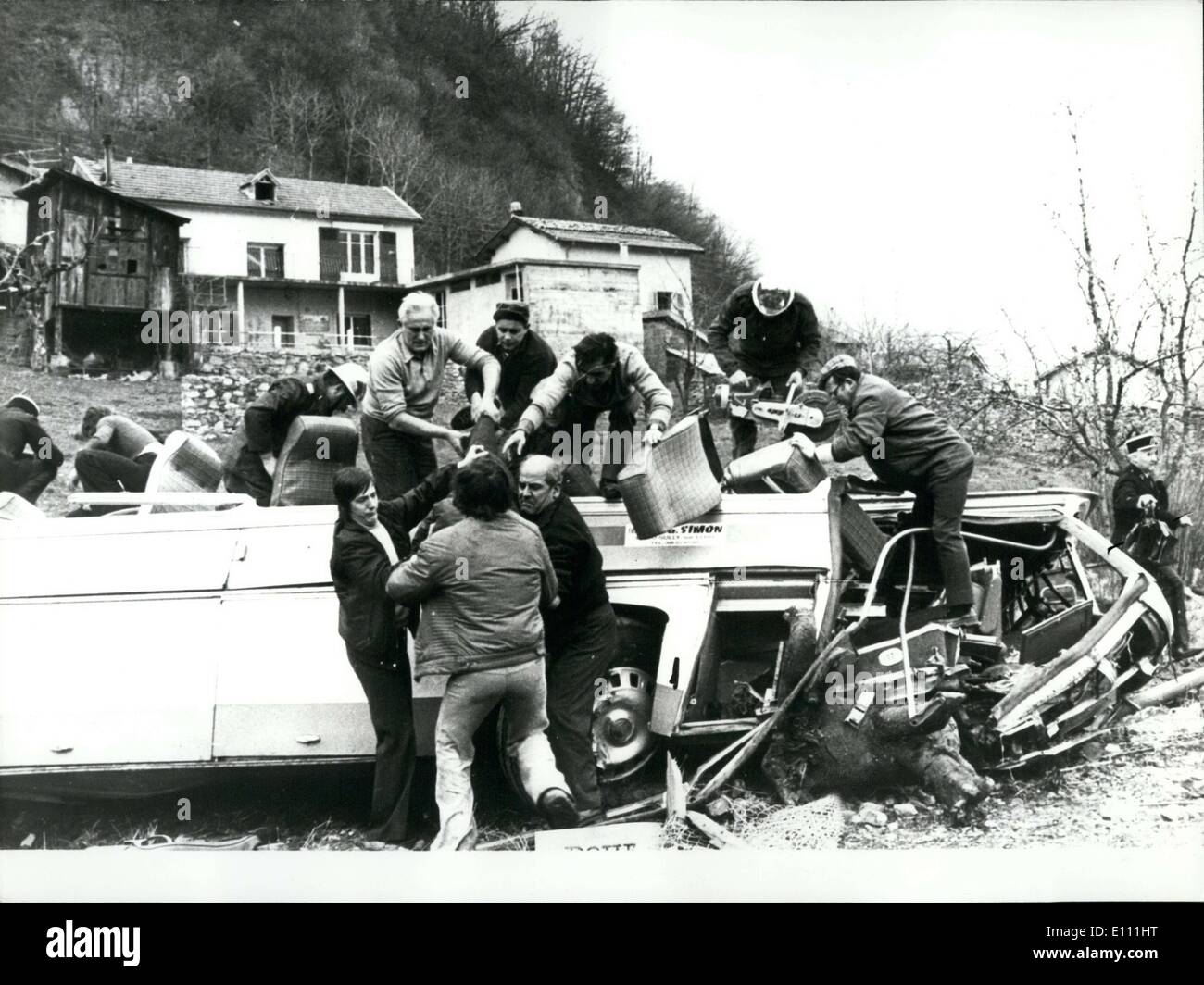 1975 bus wreck hi-res stock photography and images - Alamy