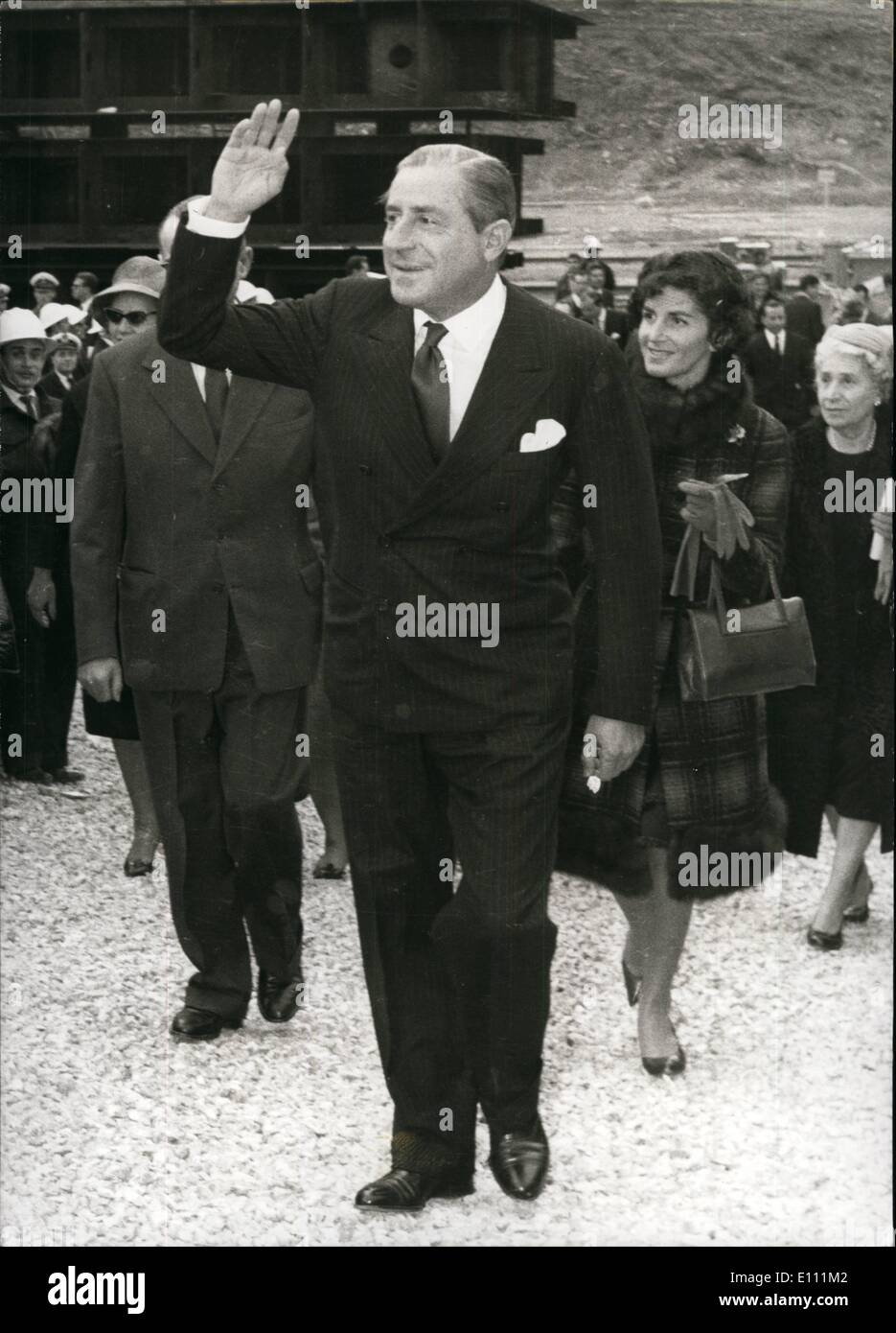 1975 stavros niarchos hi-res stock photography and images - Alamy