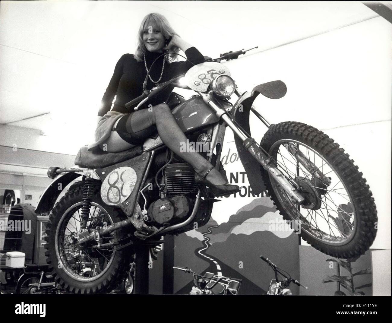 Motorcycle racing archive hi-res stock photography and images - Alamy