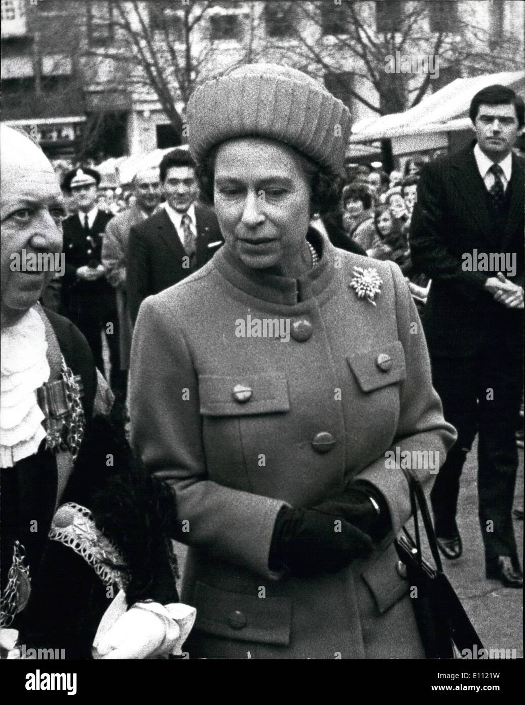 Apr. 04, 1975 - Japanese Detective Shadows The Queen to Study Security ...