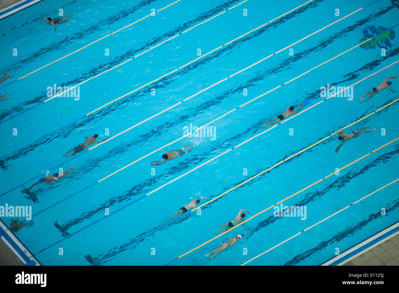 People swimming in a swimming pool Stock Photo - Alamy