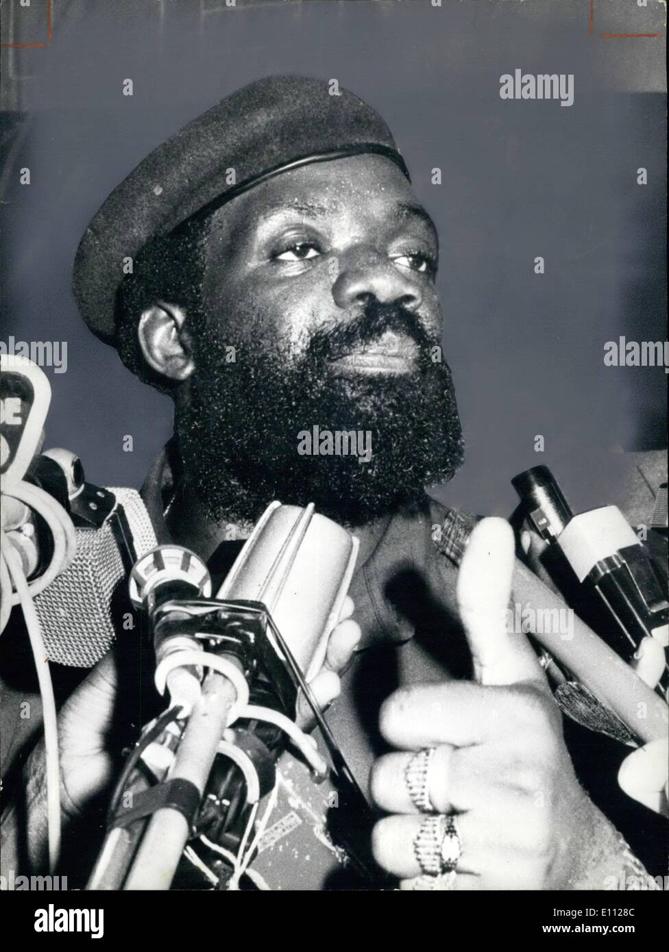 Jonas savimbi 1975 hi-res stock photography and images - Alamy