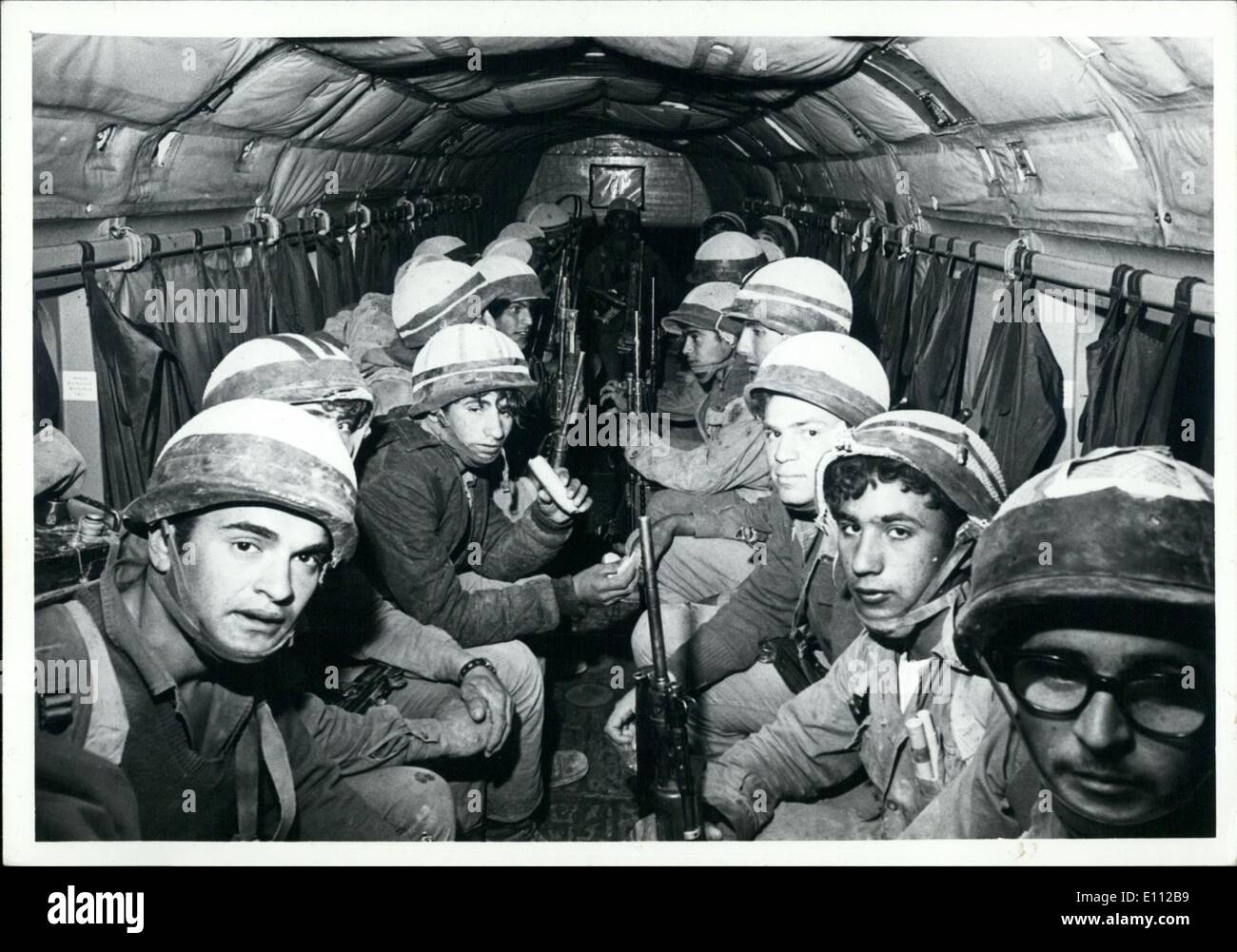 Manouvre hi-res stock photography and images - Alamy