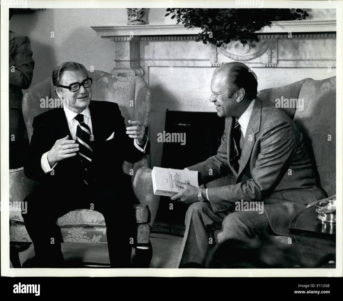 Nelson rockefeller 1975 hi-res stock photography and images - Alamy
