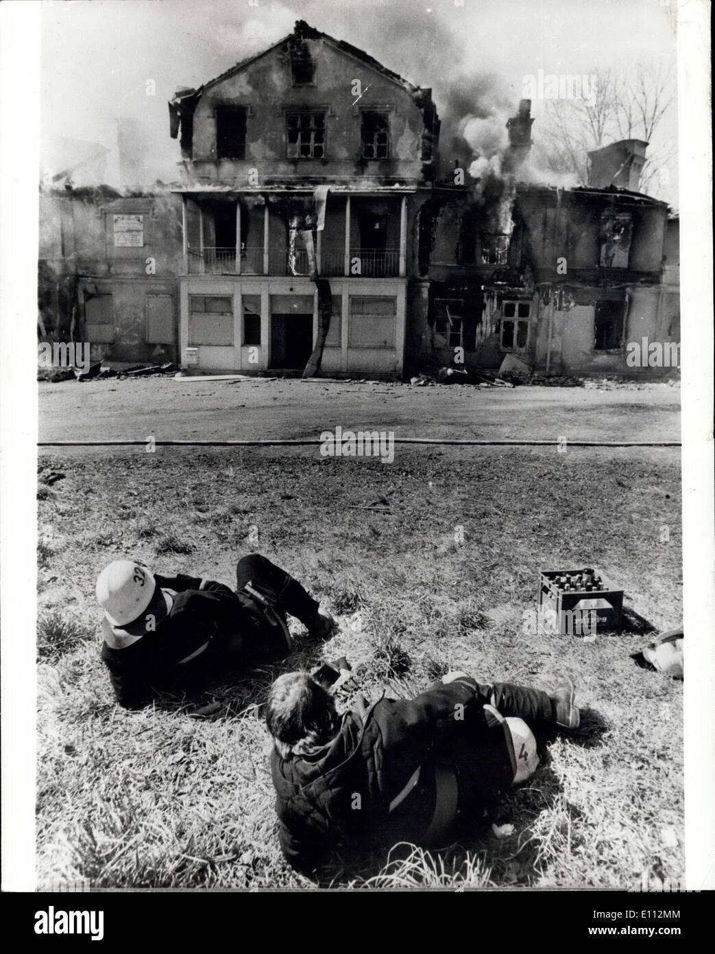May 12 1975 fireman watch fire hi-res stock photography and images - Alamy