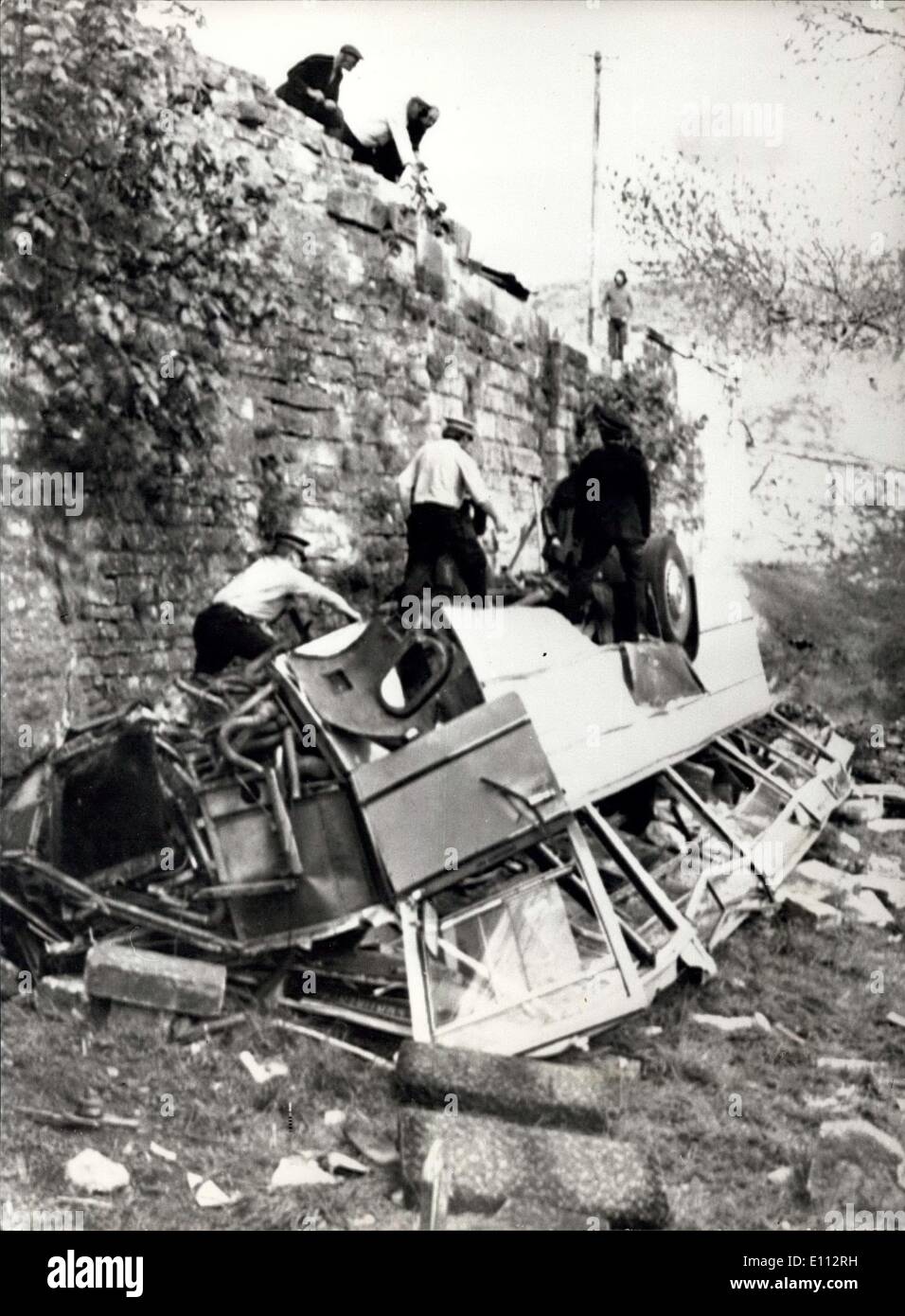 May 28, 1975 - 31 Women die in day trip Coach outing crash: A coach ...