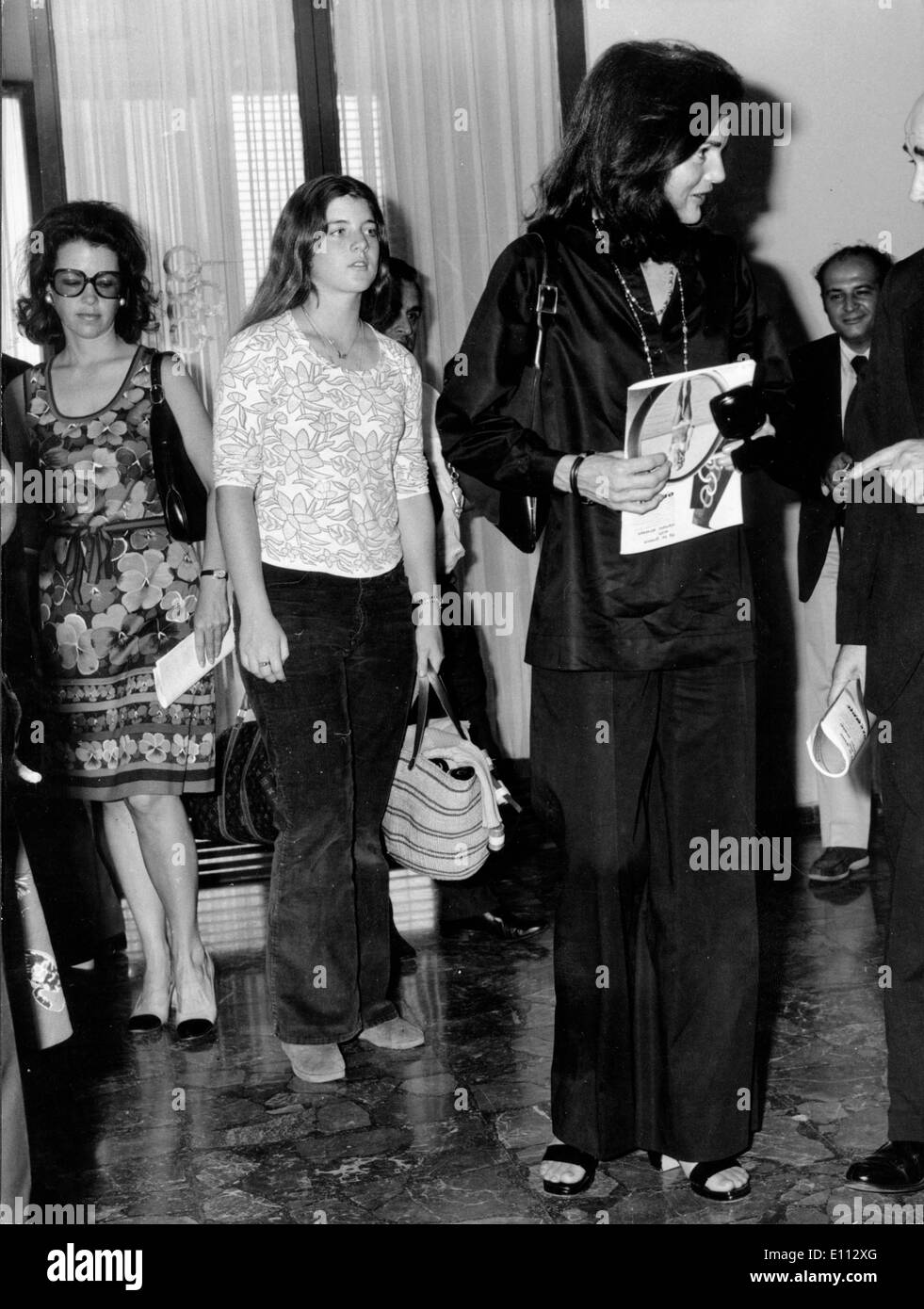 First Lady Jackie Kennedy with daughter Caroline Stock Photo - Alamy