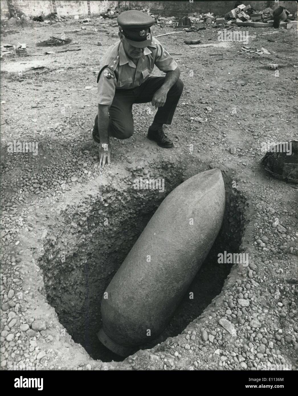 Unexploded bomb historic hi-res stock photography and images - Alamy