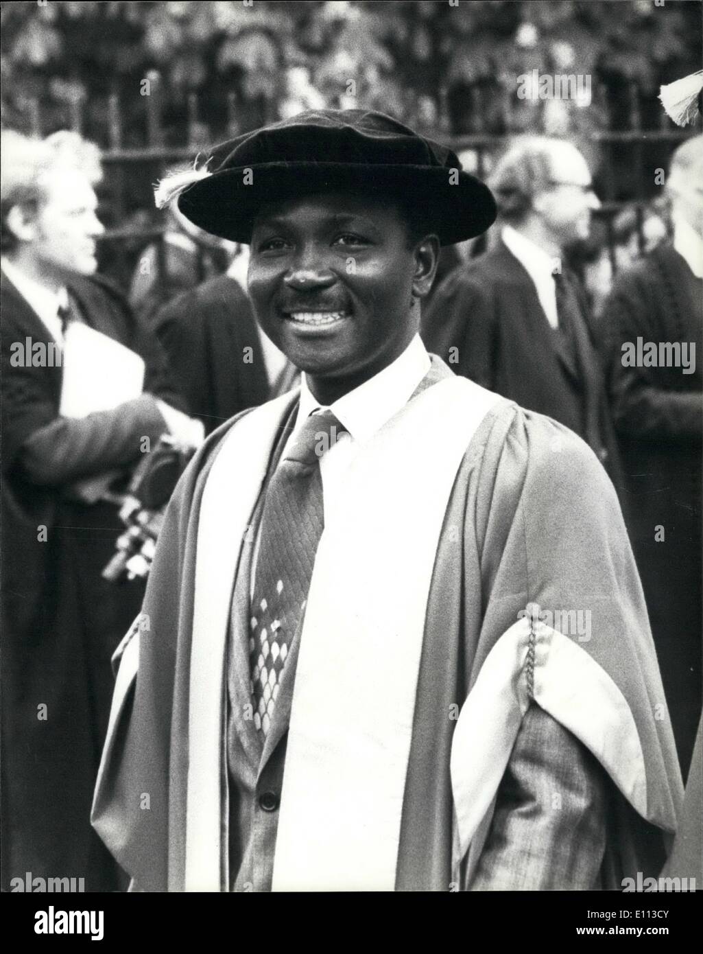 General gowon hi-res stock photography and images - Alamy