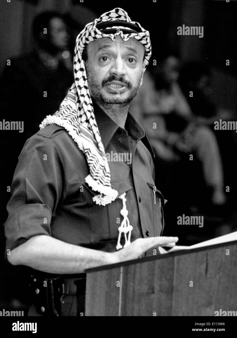 Palestinian Leader Yasser Arafat giving speech Stock Photo - Alamy