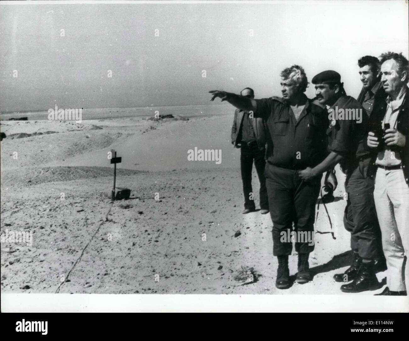Nov. 11, 1975 - Israeli Pullout From Parts Of The Sinai. OPS: R-L ...