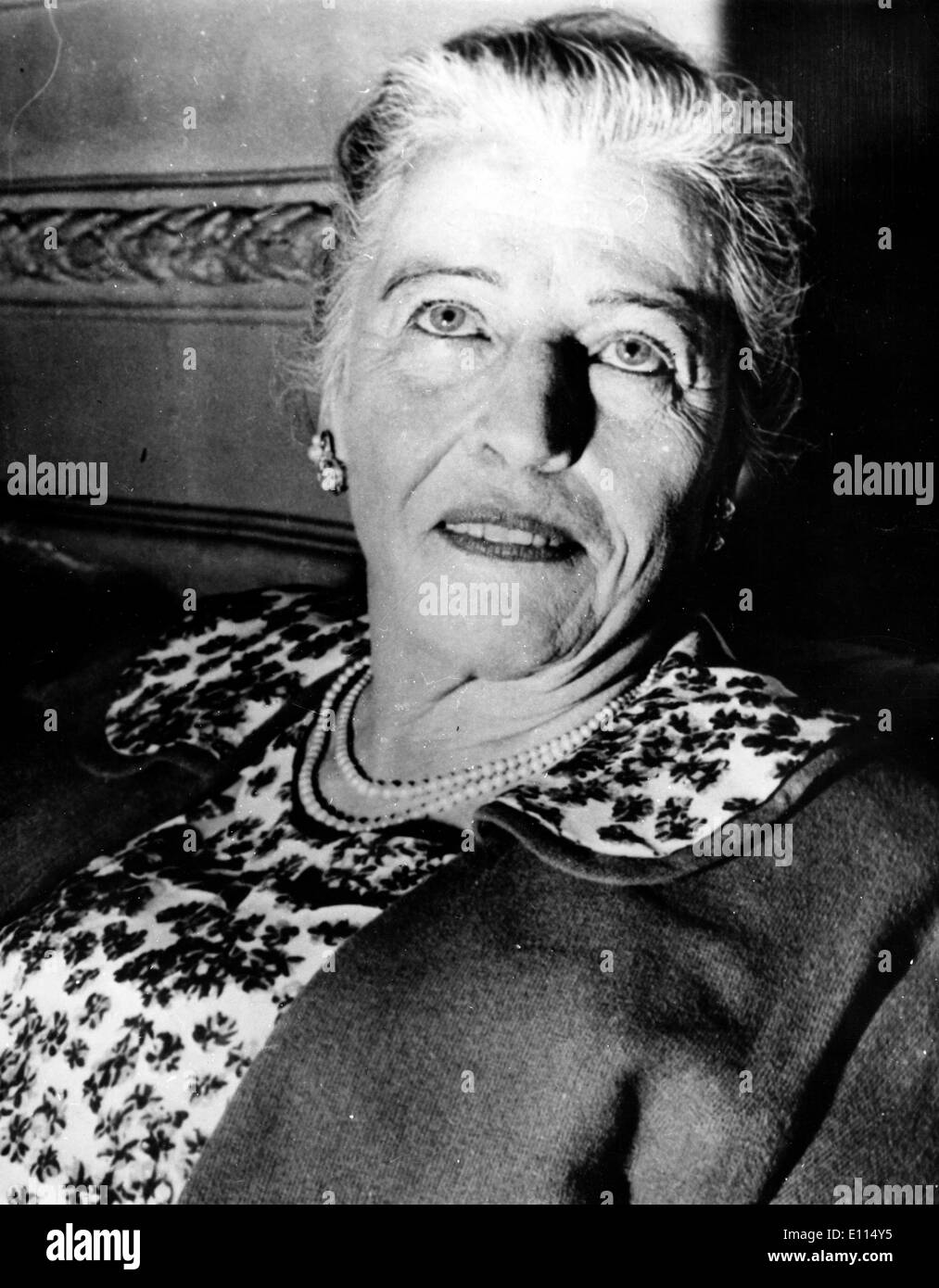 Uk pearl buck hi-res stock photography and images - Alamy