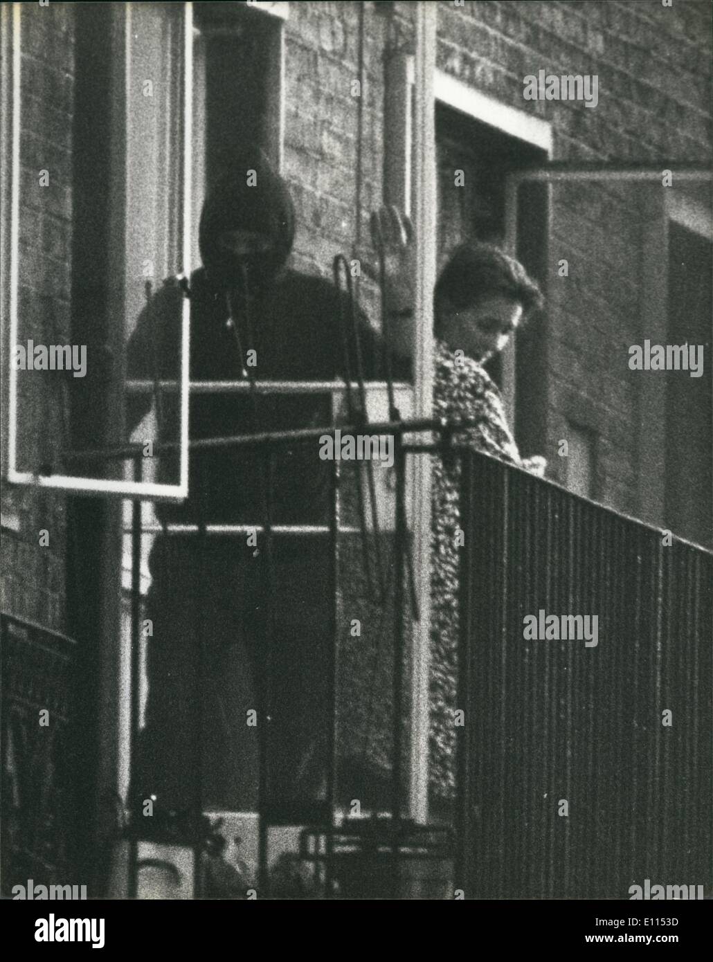 Dec. 12, 1975 - Ira Gunmen Release The Woman Hostage In The London ...
