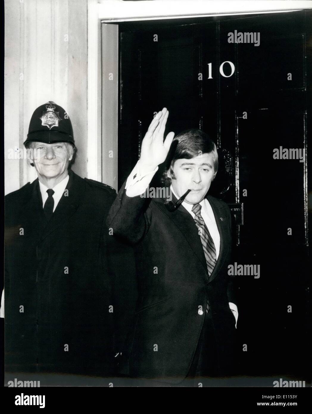 Mike yarwood harold wilson hi-res stock photography and images - Alamy