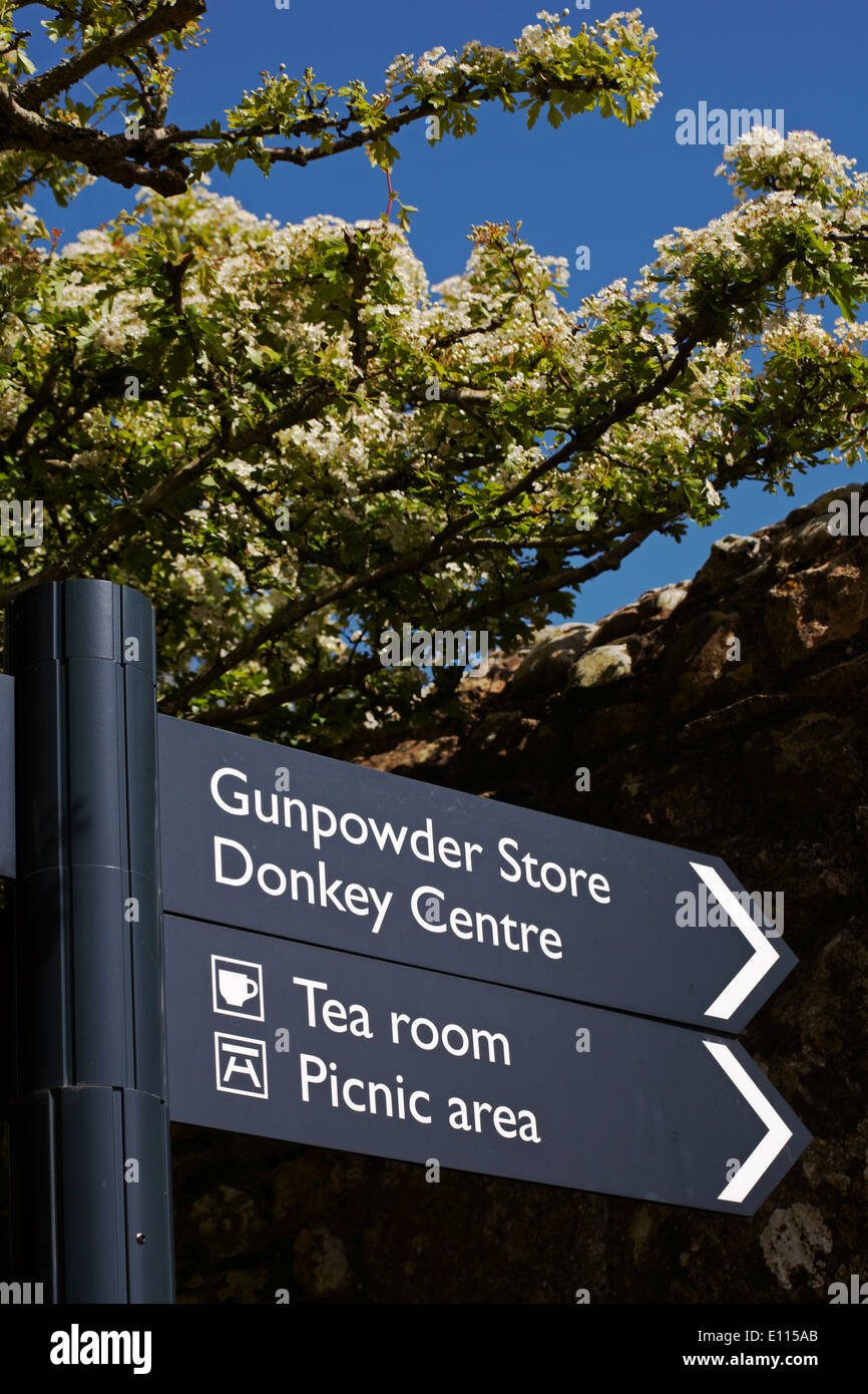 direction signs for Gunpowder Store, Donkey Centre, Tea Room and Picnic ...