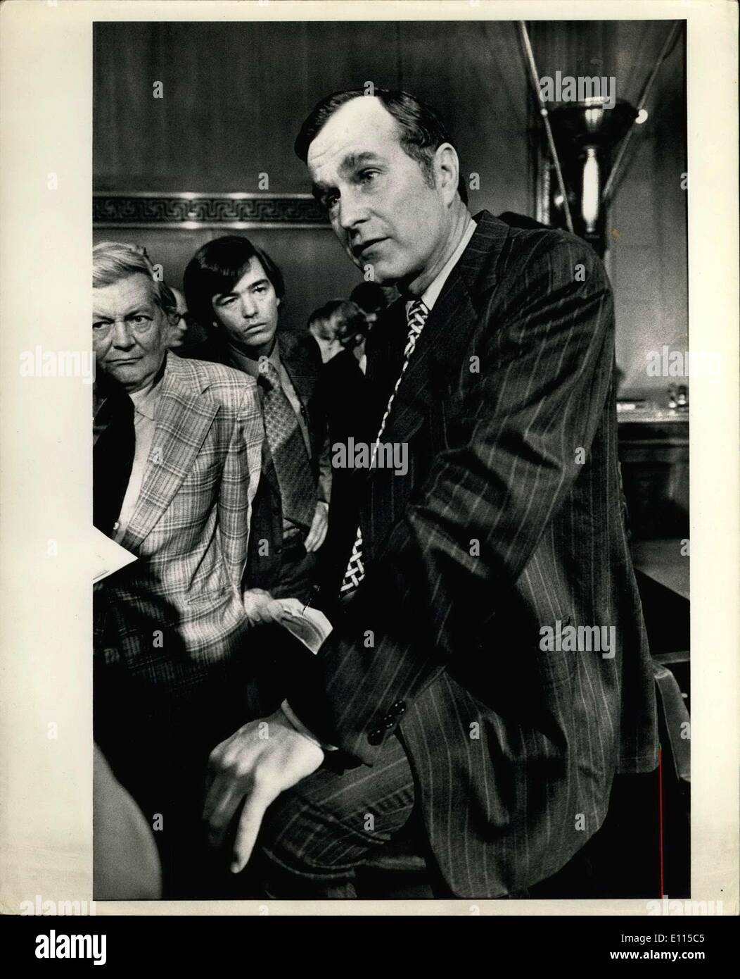 D c ambassador george bush talking hi-res stock photography and images ...