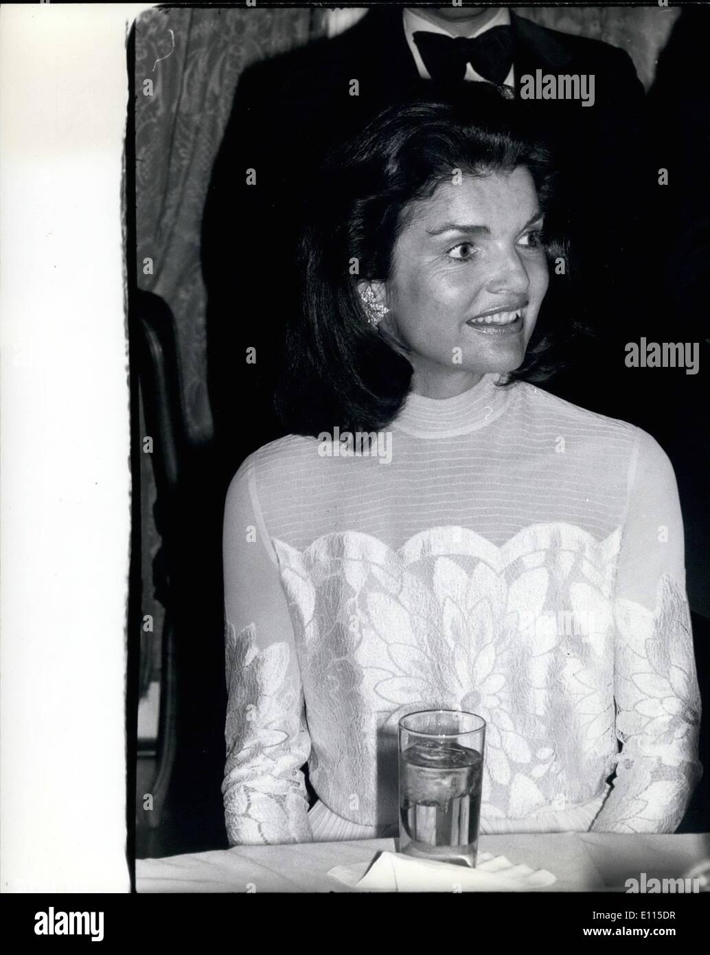 1976 jacqueline onassis hi-res stock photography and images - Alamy