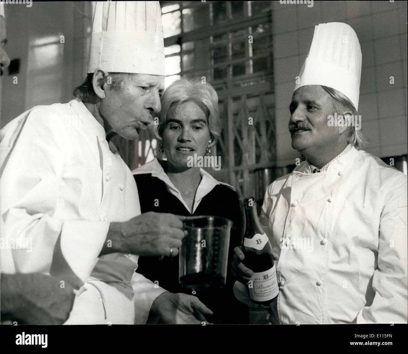 Danny kaye kitchen hi-res stock photography and images - Alamy