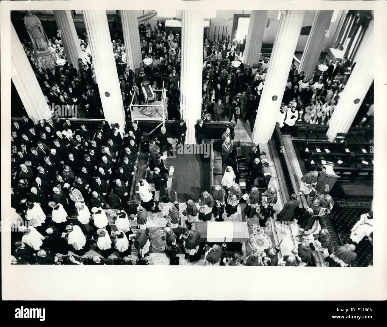1975 de valera funeral dublin hi-res stock photography and images - Alamy