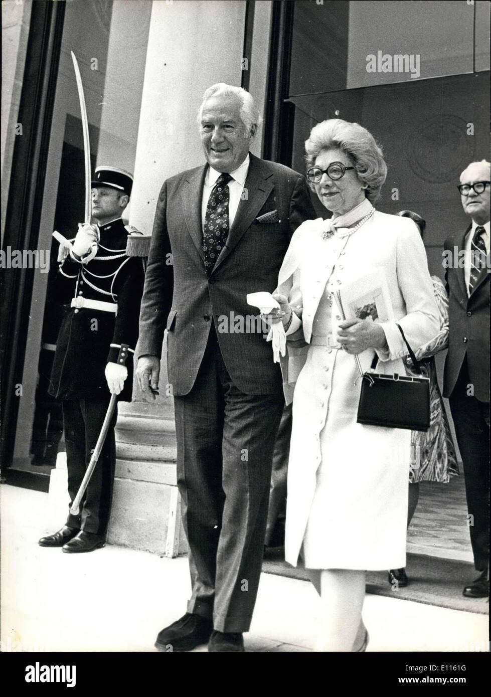 Mr warren burger hi-res stock photography and images - Alamy